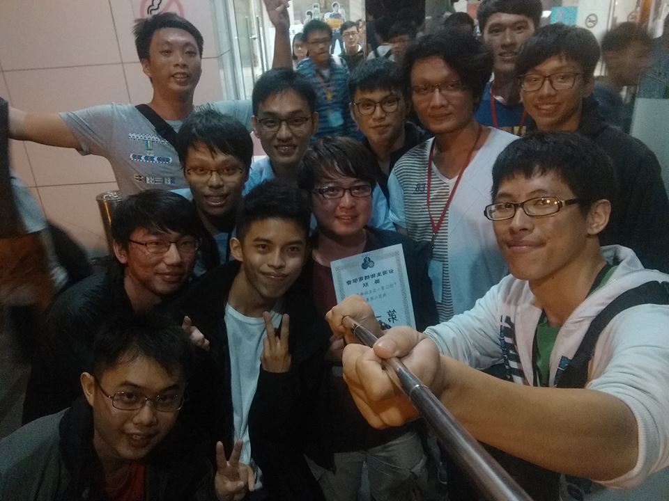 2015第八屆全國生物機電盃田間機器人競賽 專題生 陳易賞 許昇翔 楊智凱 榮獲第三名 – ISASP Lab.